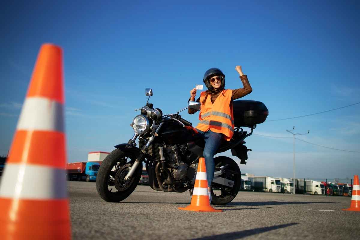 Les prix du permis moto avec le code : Guide complet